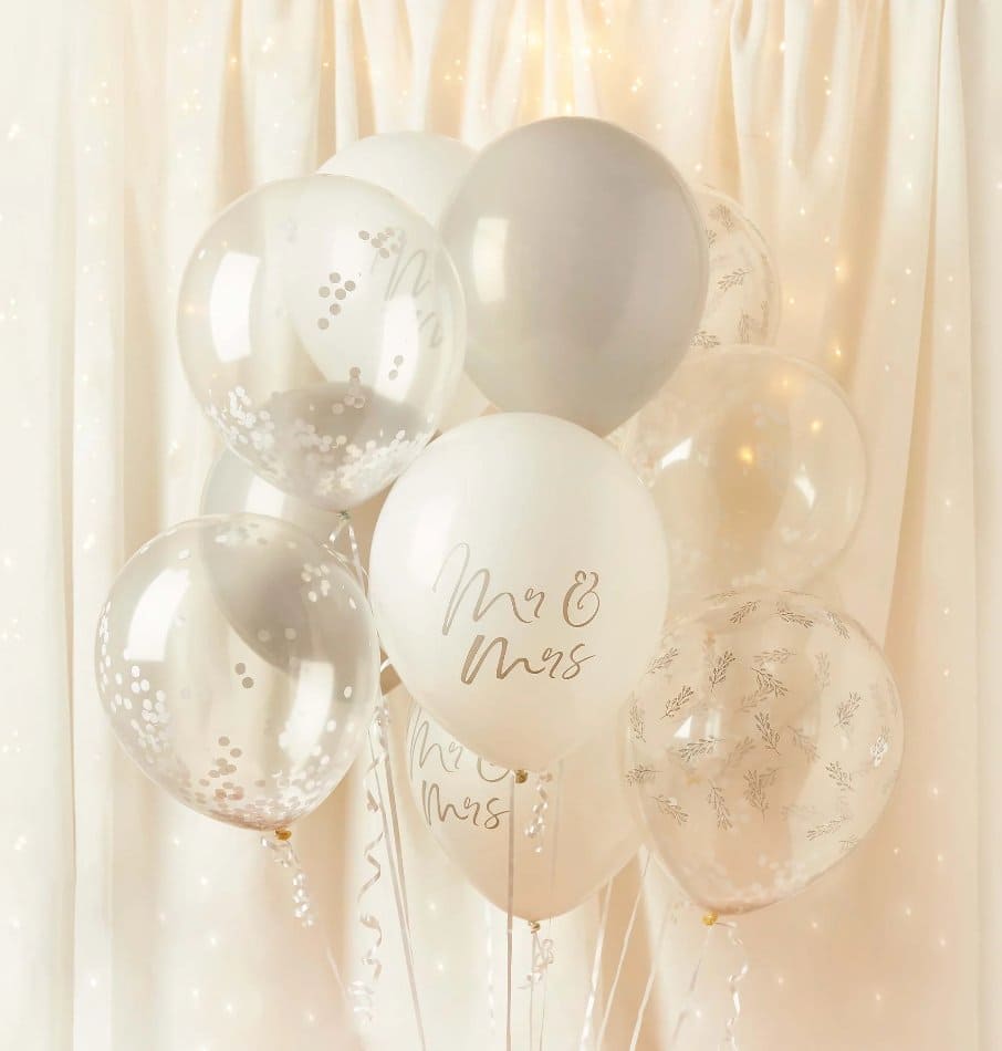 Mr and mrs balloons store