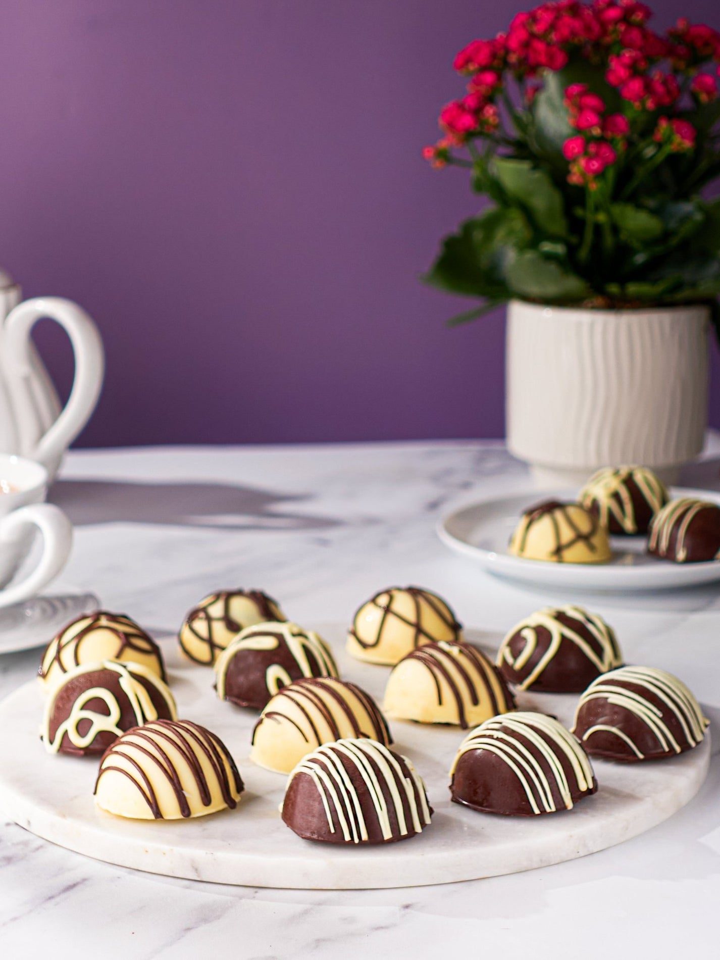 Cake Bites Gift Box | Letterbox Gifts | Next Day Delivery – Patisserie ...