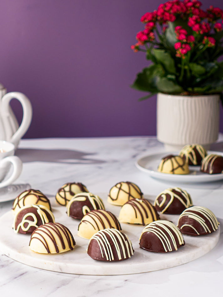 Cake Bites Gift Box | Letterbox Gifts | Next Day Delivery – Patisserie ...