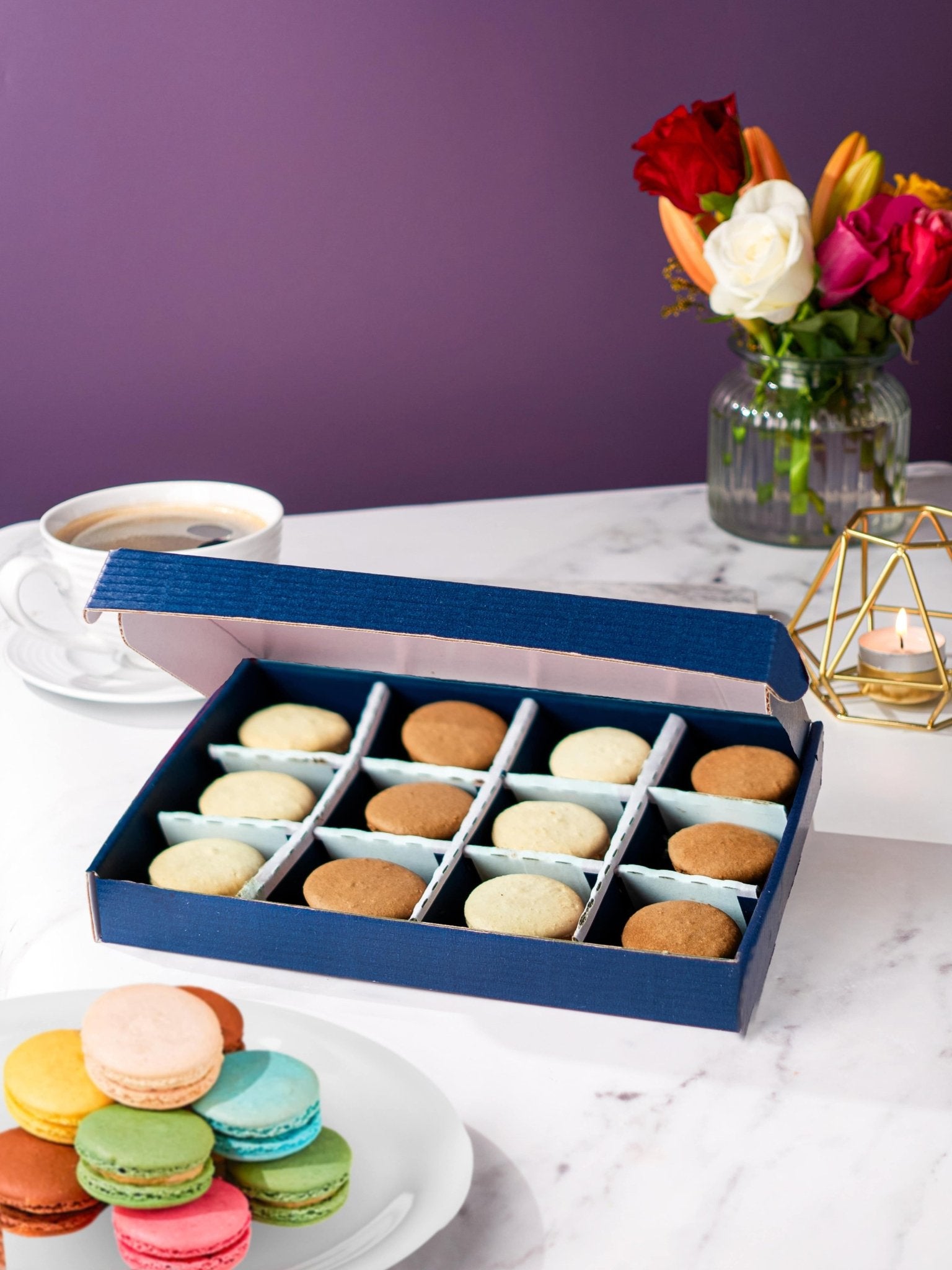Macarons Gift Box Chocolate & Vanilla | Letterbox Delivery | Patisserie ...