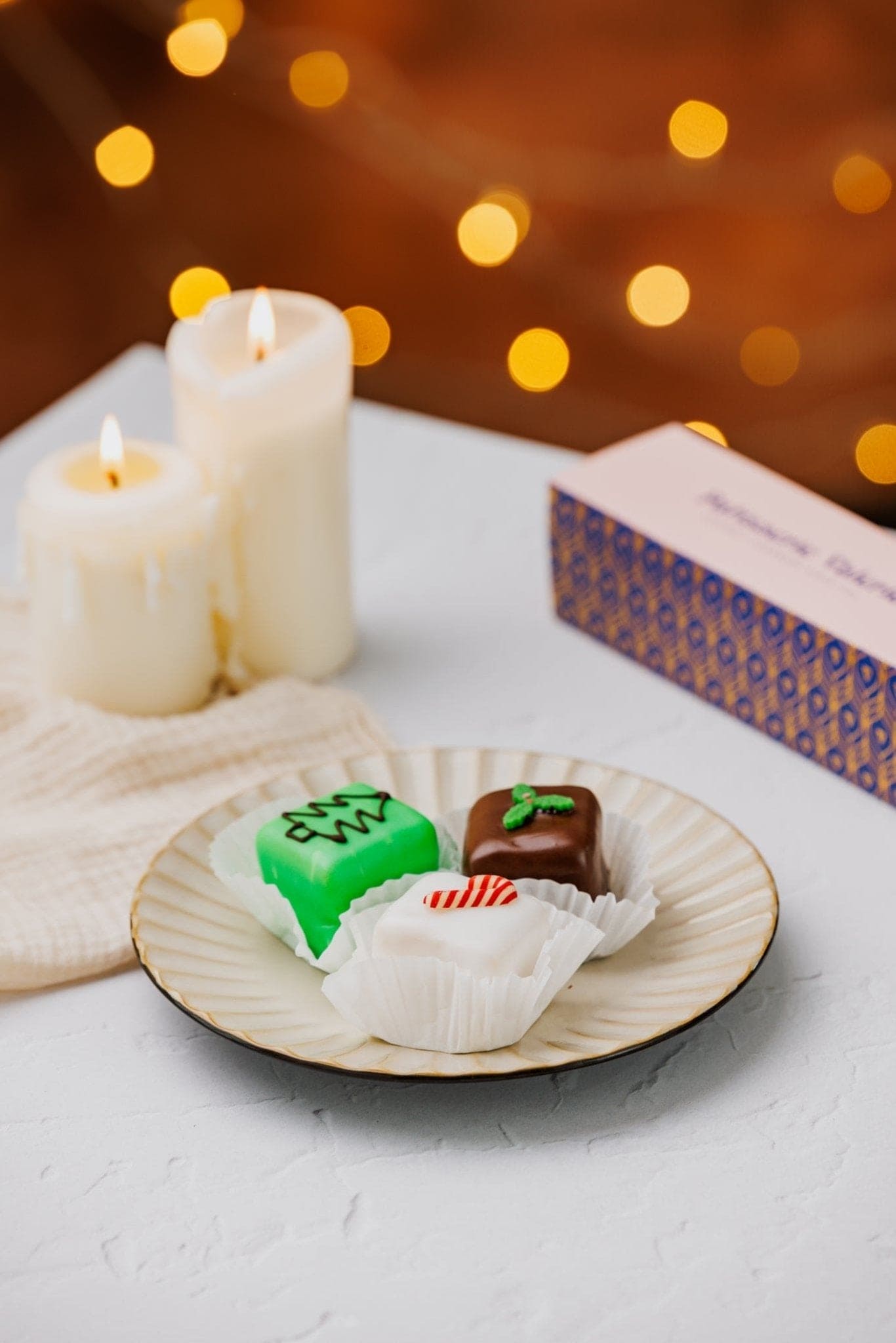 Yule Log Christmas Cake Hamper| Patisserie Valerie Cakes